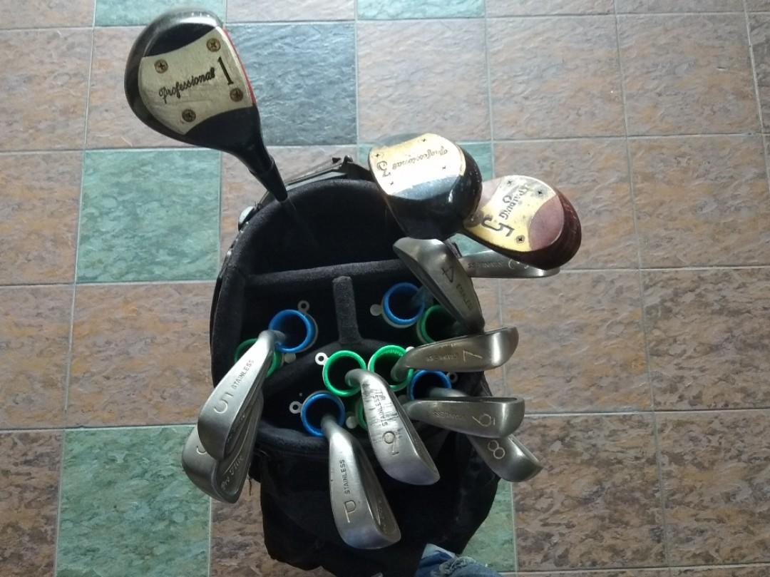 Golf Set with golf beg, Sports Equipment, Sports & Games, Golf on Carousell