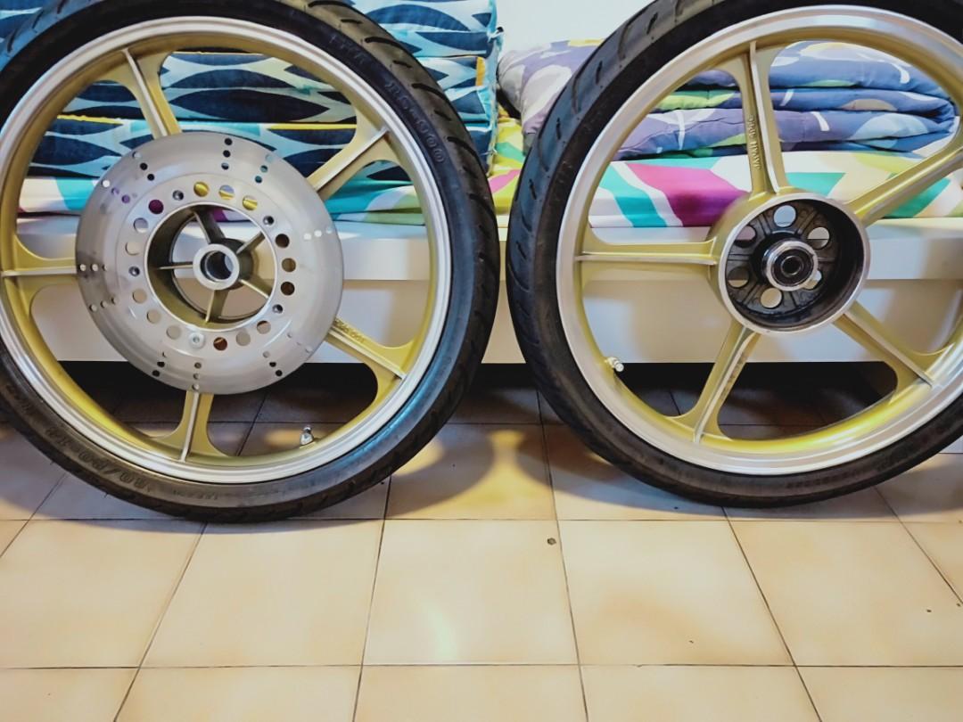 Kawa gto rim, Motorcycles, Motorcycle Apparel on Carousell