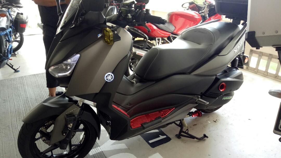 Xmax 300 / super tenere emblem + signal(red and blue avail) white nil ...