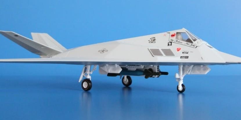 Air Command 1/72 F-117 Nighthawk "Grey Dragon", Stealth Bomber ...