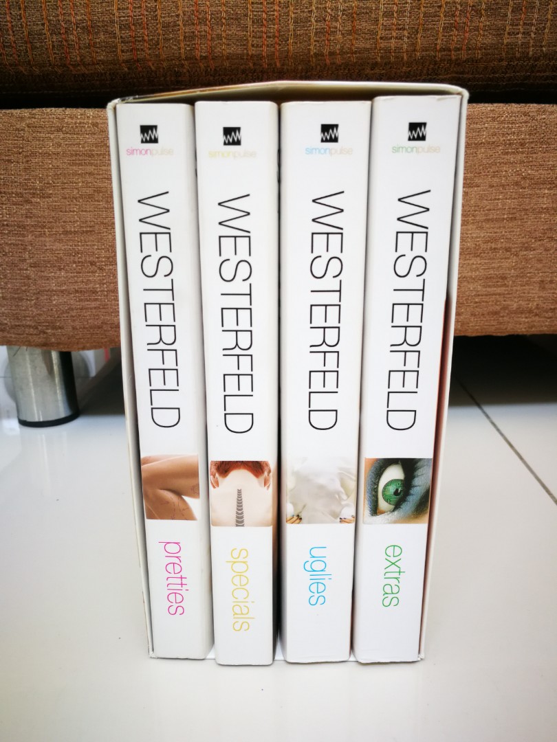 *reduced* Scott Westerfield Uglies 4 Book Series (Sci-fi YA fiction ...