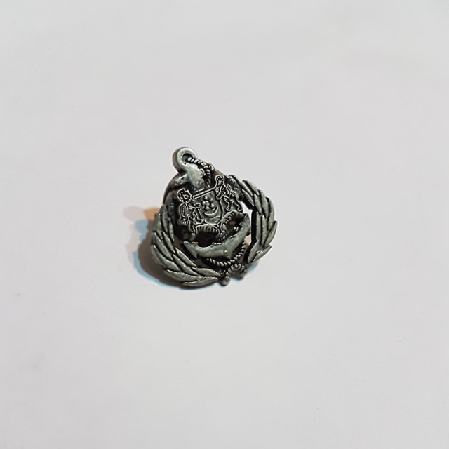 Singapore Navy Collar Pin | SAF, Hobbies & Toys, Stationery & Craft ...