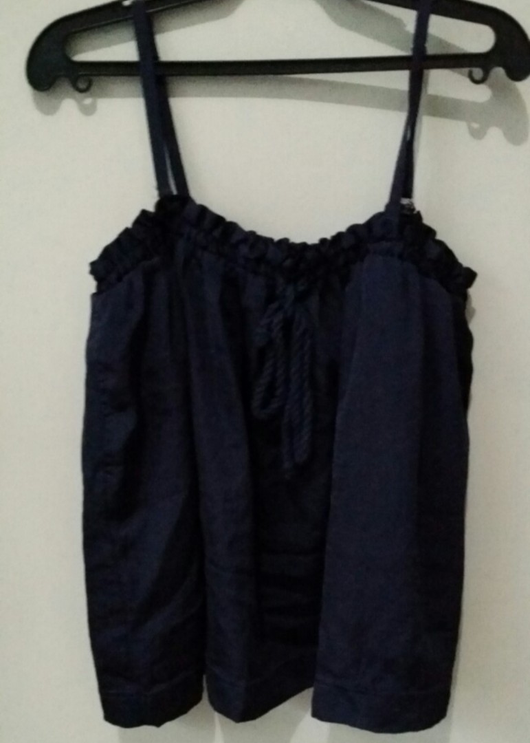 Tube, removable strap sando, Women's Fashion, Tops, Sleeveless on Carousell