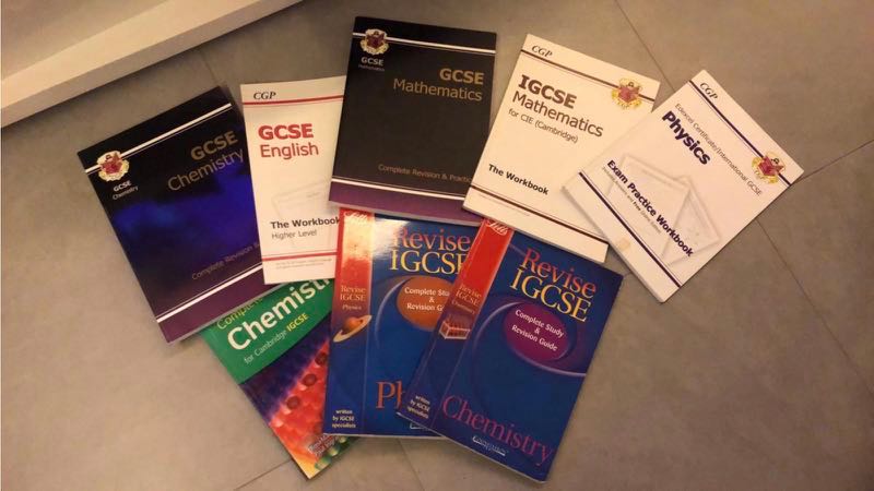 GCSE and IGCSE chem, eng, maths, physics textbooks, 興趣及遊戲, 書本 & 文具, 教科書 ...