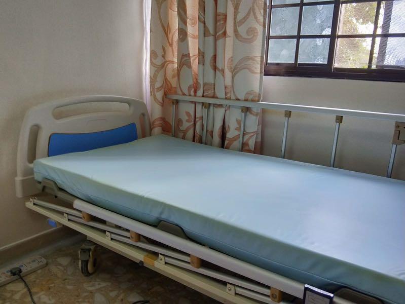 LINAK Electrical Hospital Bed and air mattress, Furniture & Home Living ...