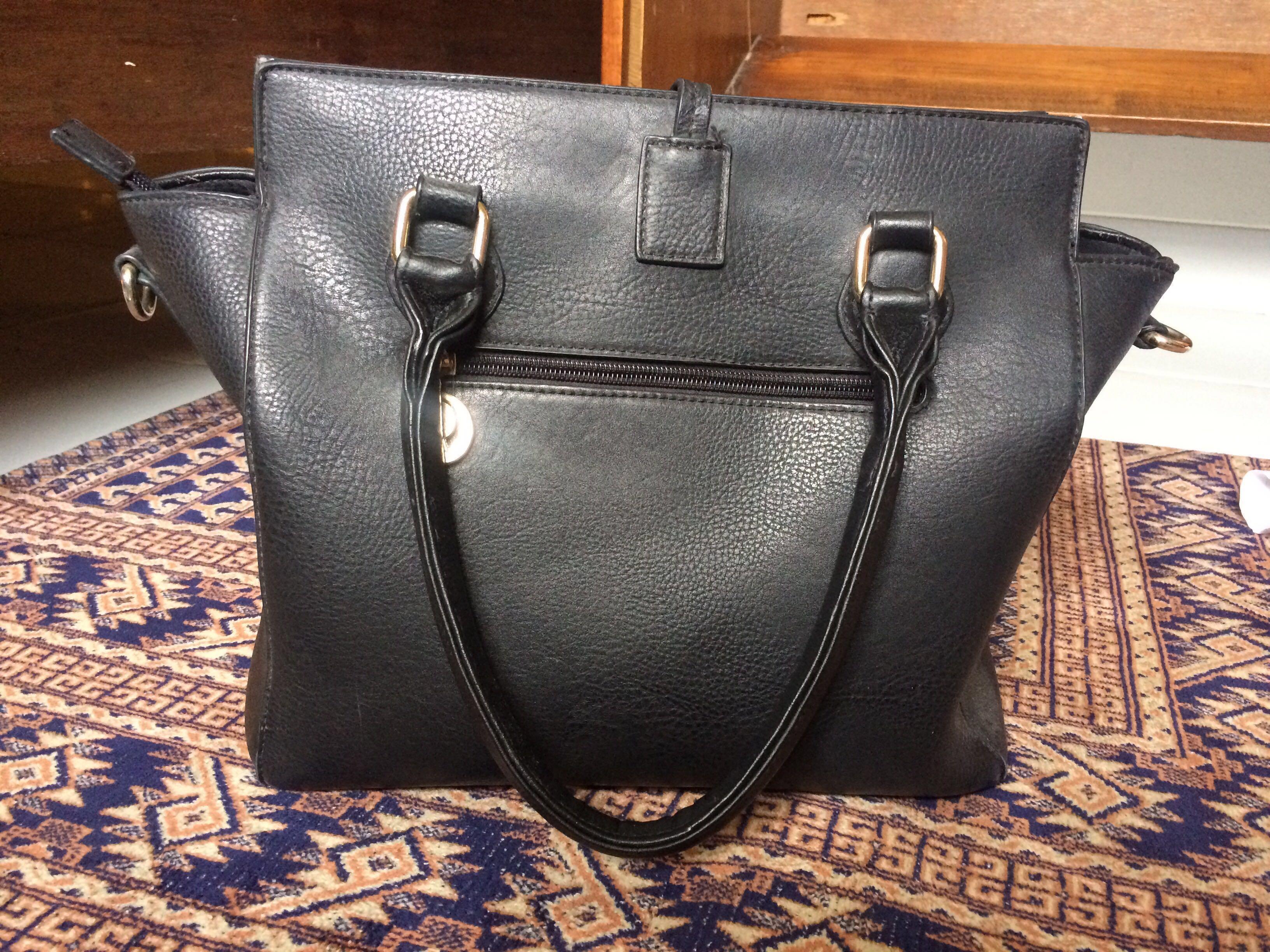 Tas hitam palomino, Fesyen Wanita, Tas & Dompet di Carousell