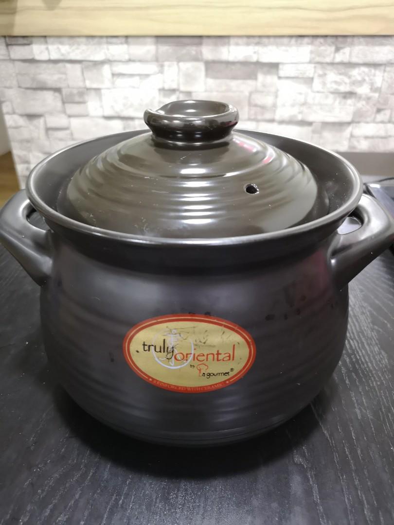 La Gourmet Earthern Pot, Furniture & Home Living, Kitchenware ...