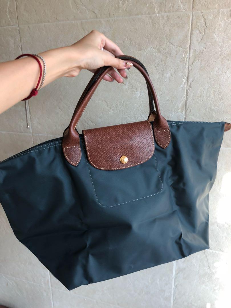 Longchamp bag 90% new (A4 size), 名牌, 手袋及銀包 - Carousell