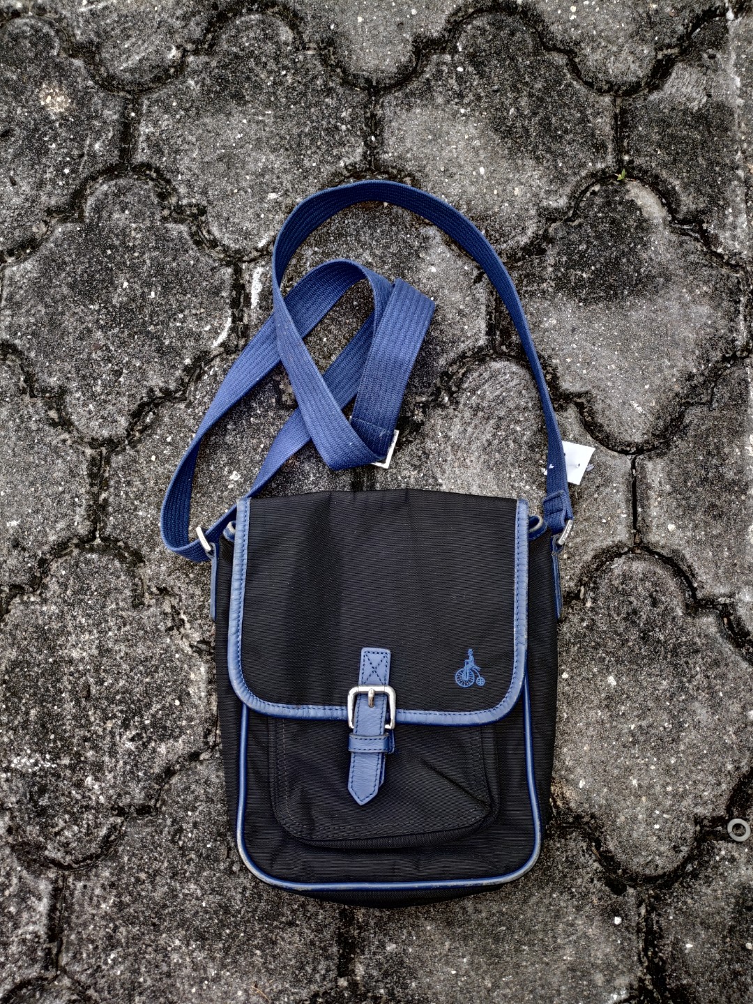 Sling Beg Bean Pole, Men's Fashion, Bags, Sling Bags on Carousell