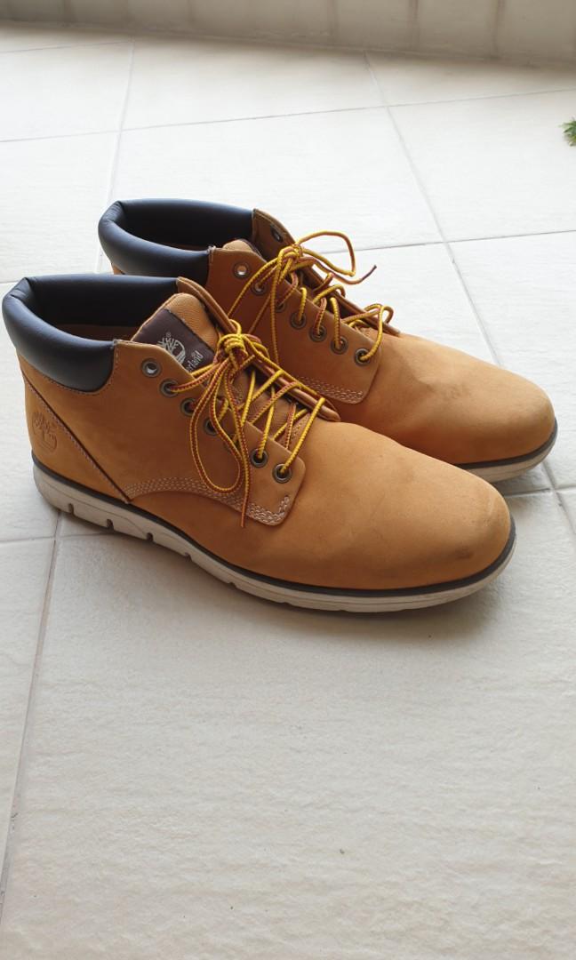 Timberland chukka, Men's Fashion, Footwear, Boots on Carousell
