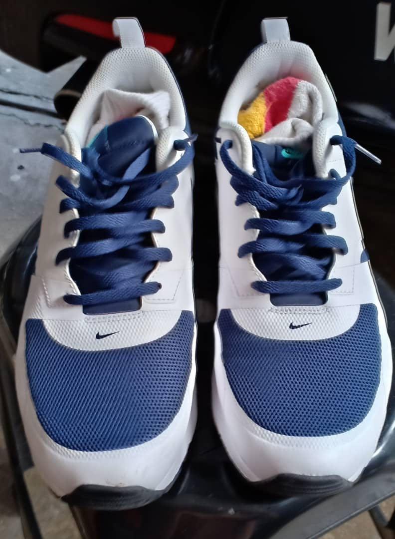 Authentic Nike Air Max Vision, Men's Fashion, Footwear, Sneakers on ...