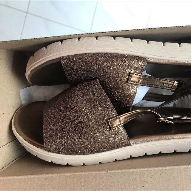 Sale Bata women original, Fesyen Wanita, Sepatu di Carousell