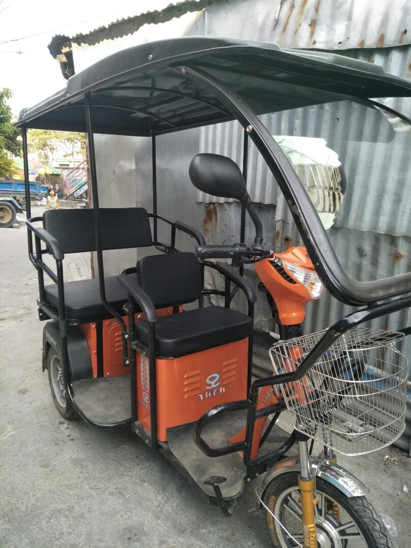 Electronic Bike (ERV+) with roof and fiber glass wind shield (PRICE IS ...