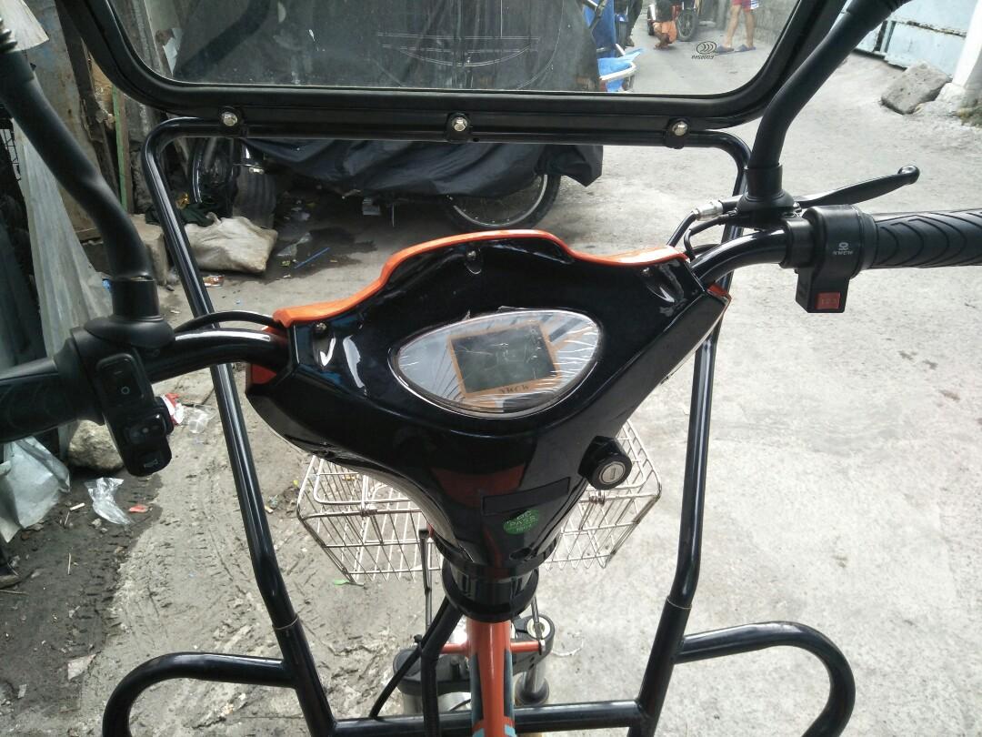 Electronic Bike (ERV+) with roof and fiber glass wind shield (PRICE IS ...