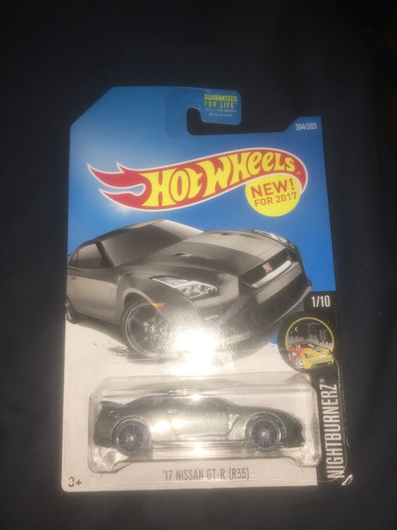 Hotwheels nissan gtr r35 (US card!), Hobbies & Toys, Collectibles ...