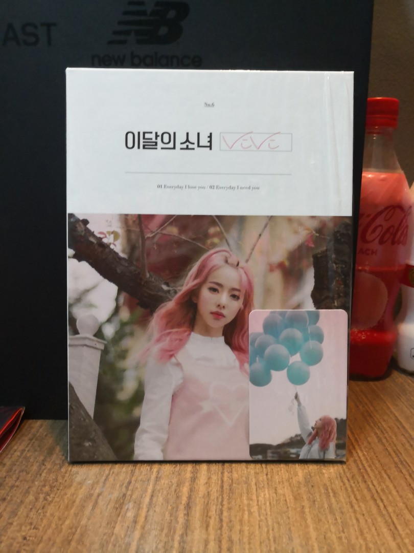 Loona ViVi Solo Album + PC, Hobbies & Toys, Memorabilia & Collectibles ...