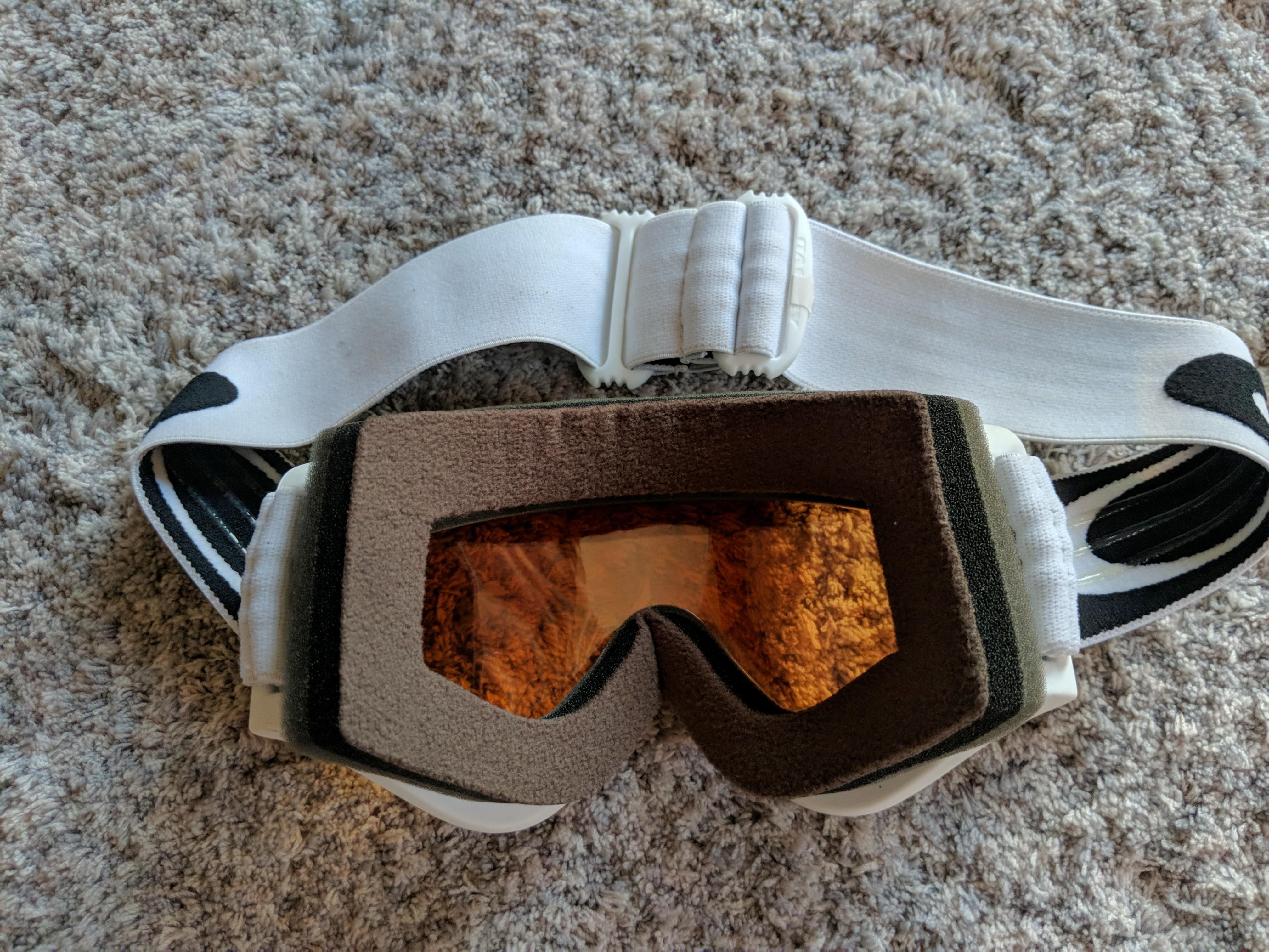 Oakley E Frame Snow, Sports Equipment, Sports & Games, Water Sports on ...
