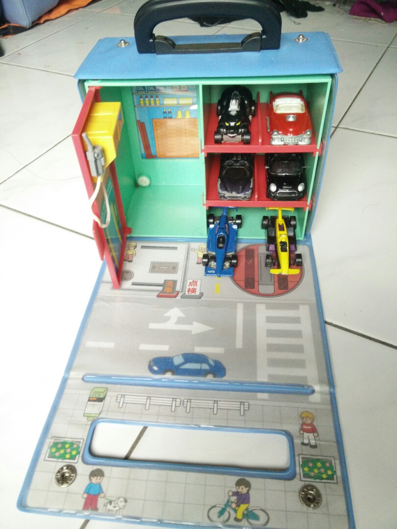 Tomica Box and Hot Wheels Cars, Hobbies & Toys, Toys & Games on Carousell