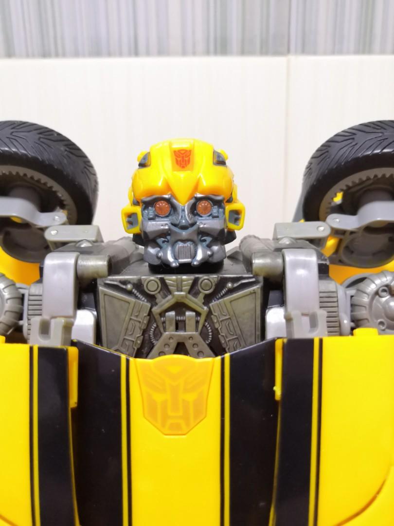 Transformers ultimate bumblebee, Hobbies & Toys, Toys & Games on Carousell