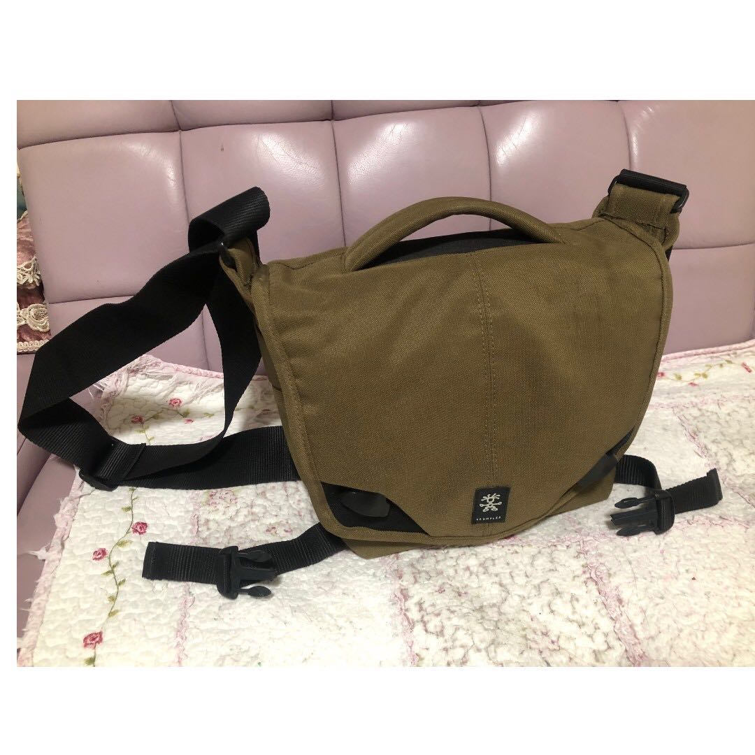 Crumpler 5 Million Dollars Home + Disgrace Camera Strap, Photography ...