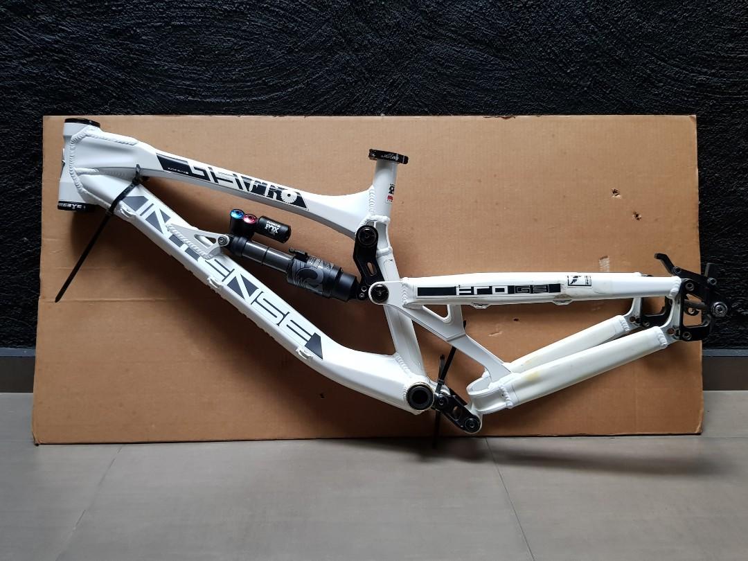 Intense 951 FRO 26er frameset and Fox X2 shock, Sports Equipment ...