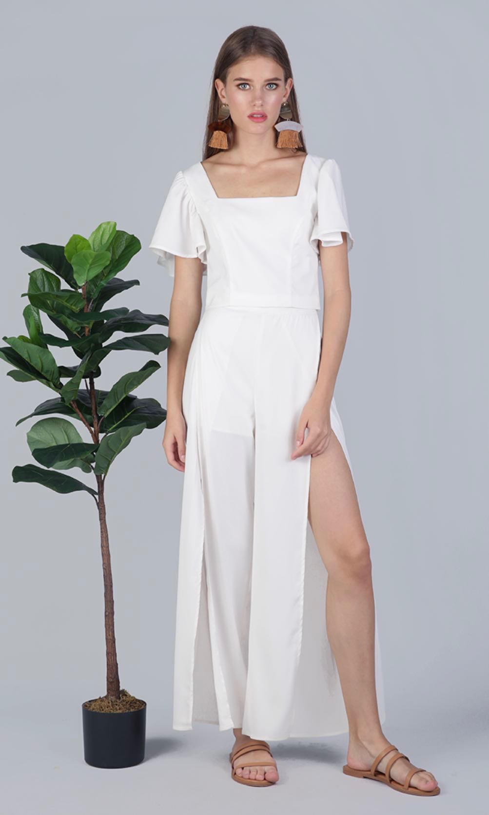 Thetinselrack ttr ally flutter crop top, Women's Fashion, Tops ...