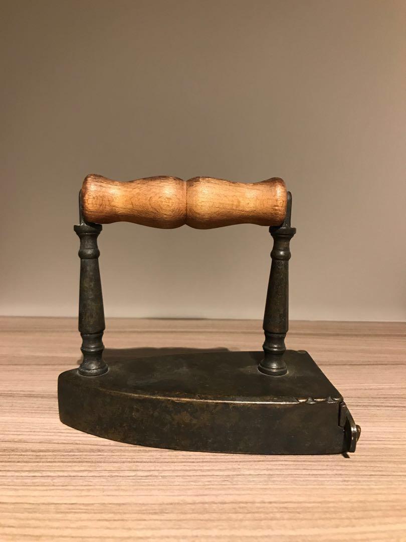 Vintage Cast Iron with Inner Slug - Box Sad Iron, Hobbies & Toys ...