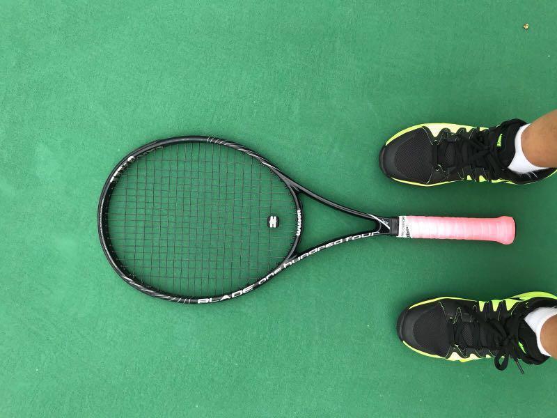 Wilson Blade 104 BLX (2013) tennis, Sports Equipment, Sports & Games ...