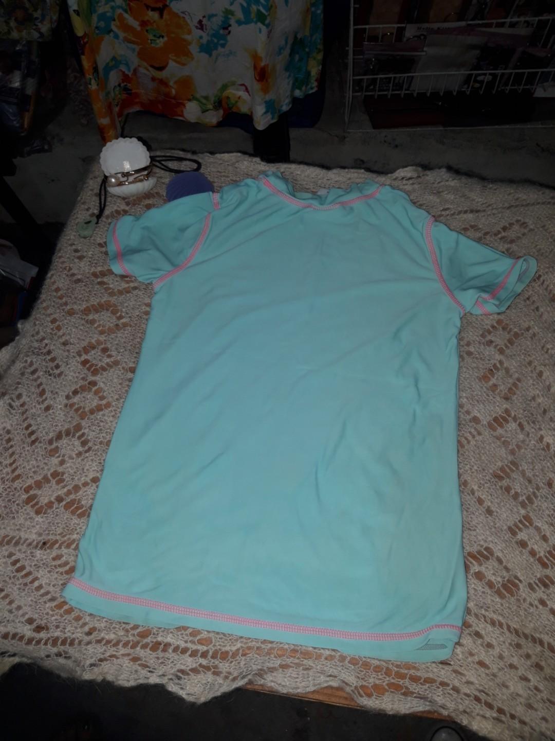 Rashguard Mango 7 to 8, Babies & Kids, Babies & Kids Fashion on Carousell