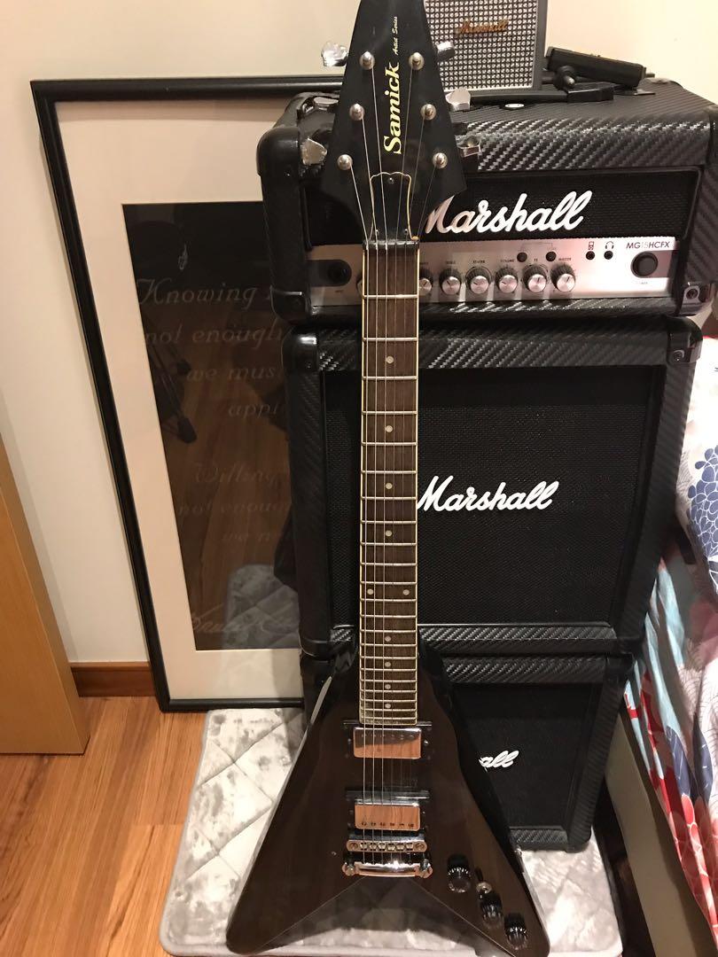 Samick Artist Series Flying V with Hard Case, Hobbies & Toys, Music & Media, Musical Instruments ...