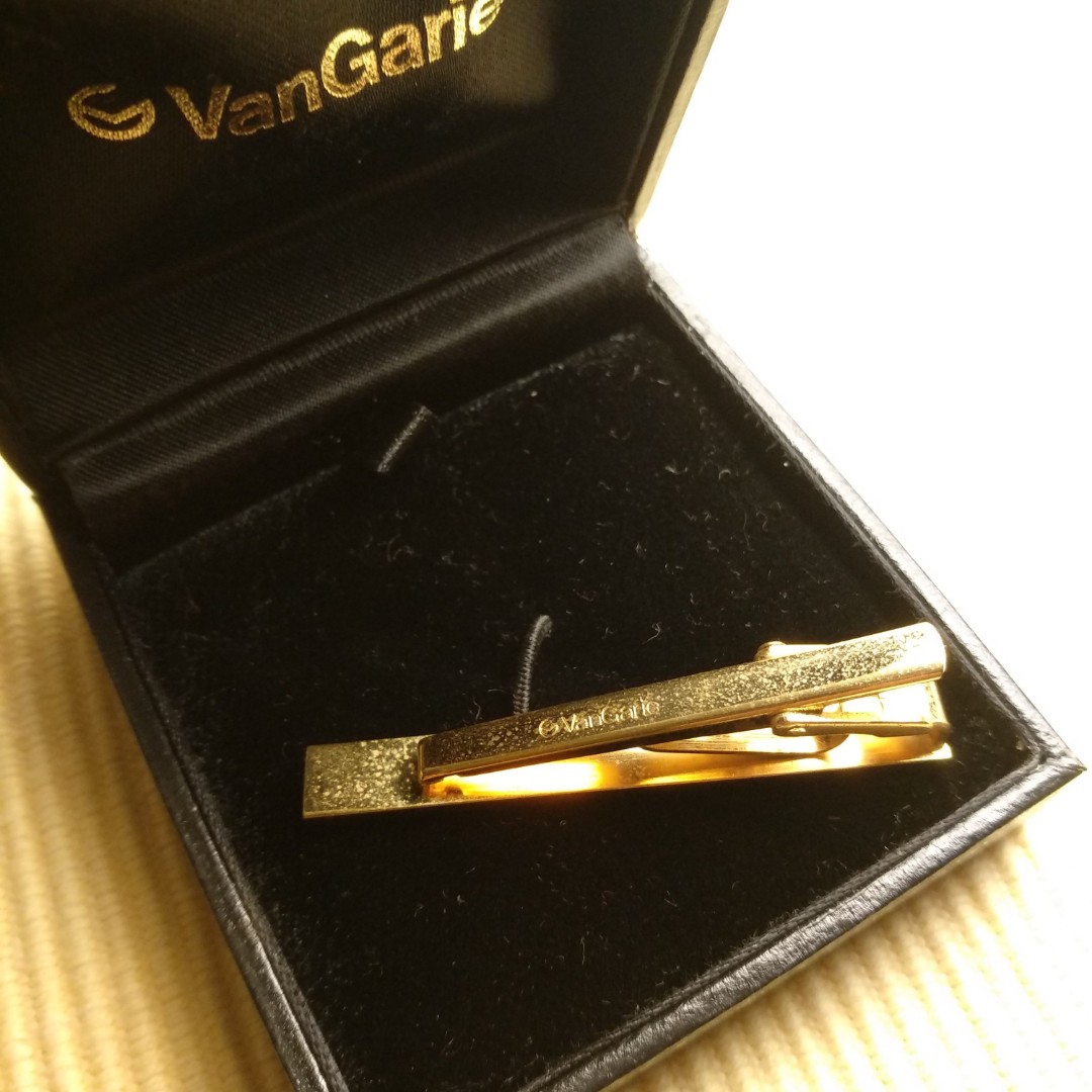 Van Garie Tie Clip (classic golden design), Men's Fashion, Watches ...