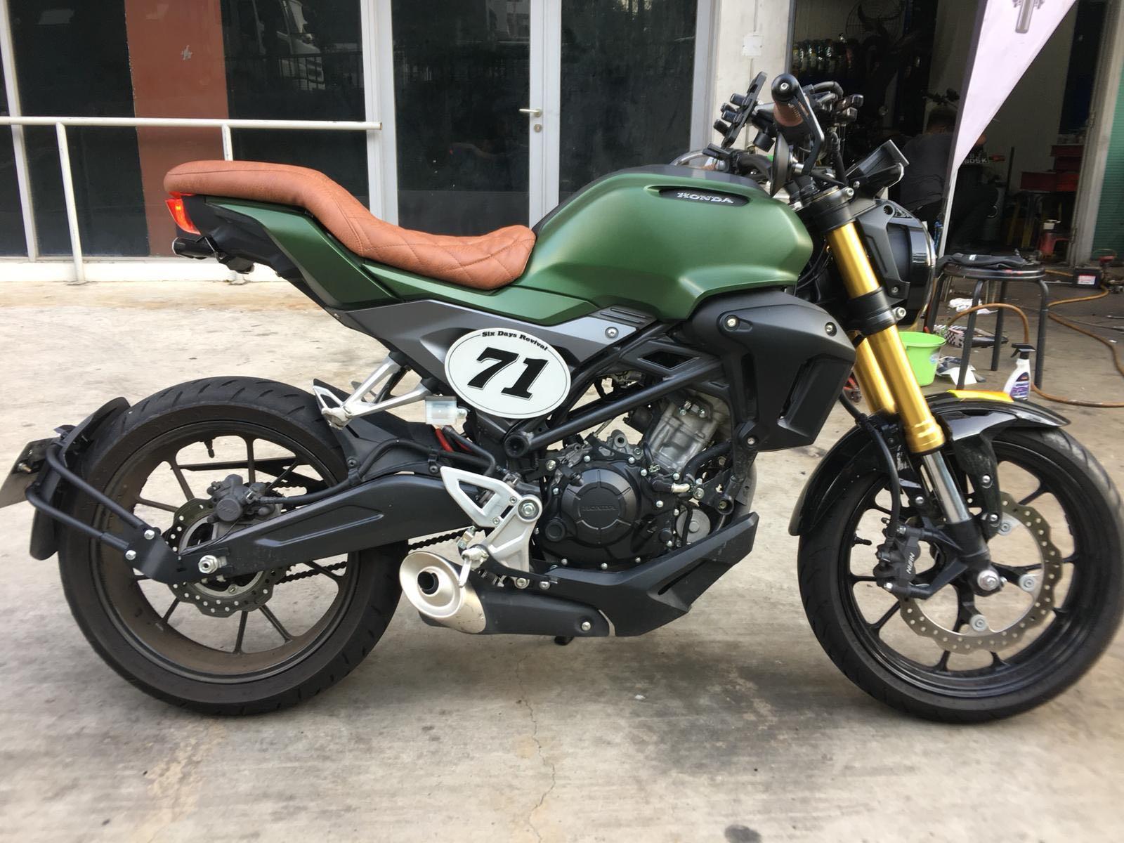 CB150R CB300 split seat mod to one key open., Motorcycles, Motorcycle ...