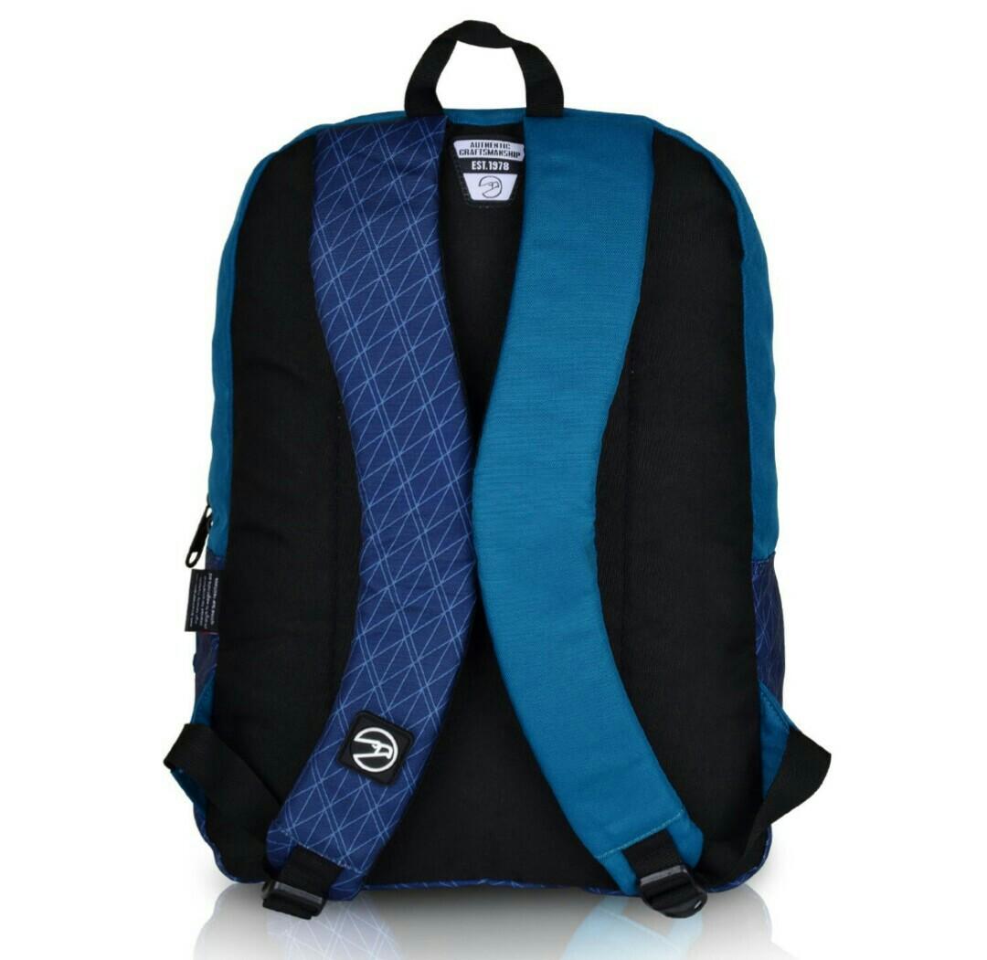 Hawk Authentic Backpack (Royal air force/Black), Men's Fashion, Bags ...