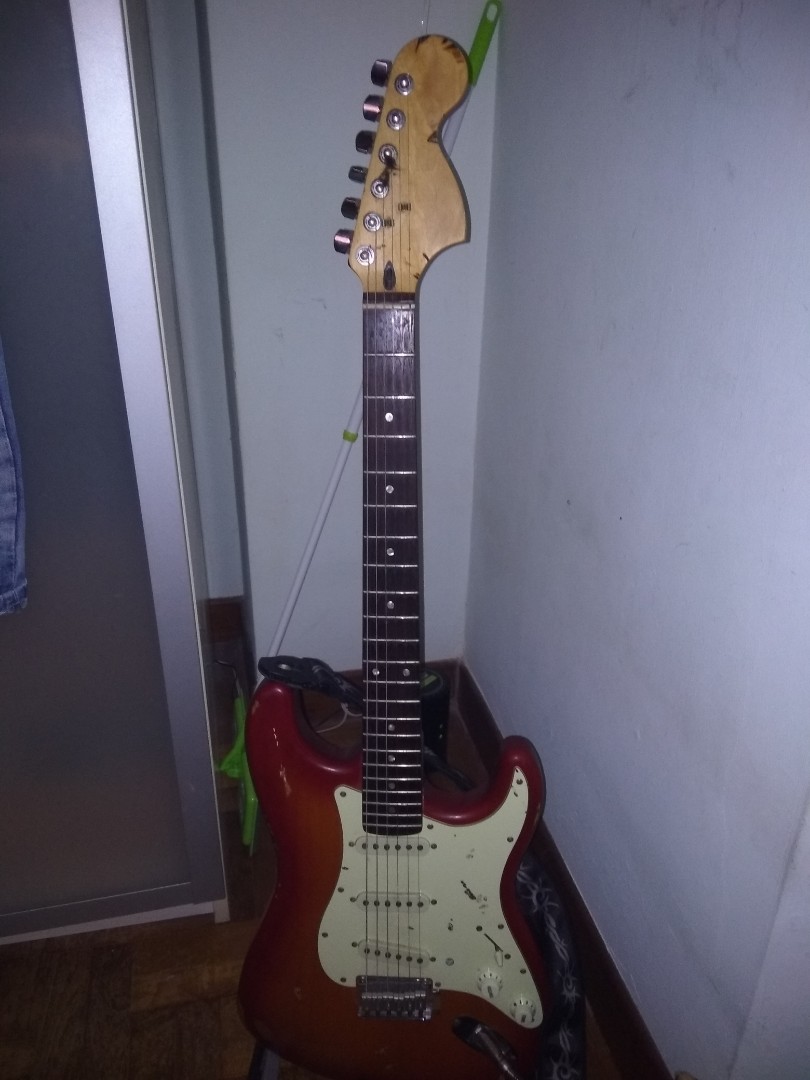 Modified Relic Strat, Hobbies & Toys, Music & Media, Musical ...