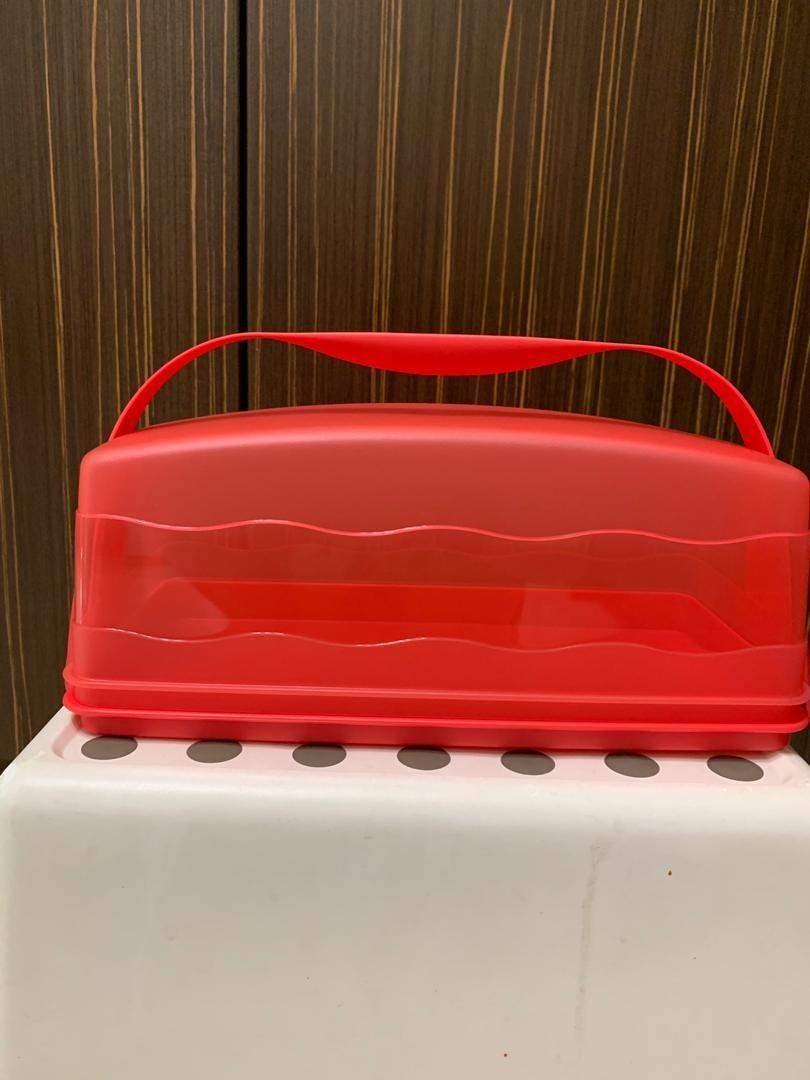 Tupperware Cake Box 4 litres (Delightful Carrier), Furniture & Home ...