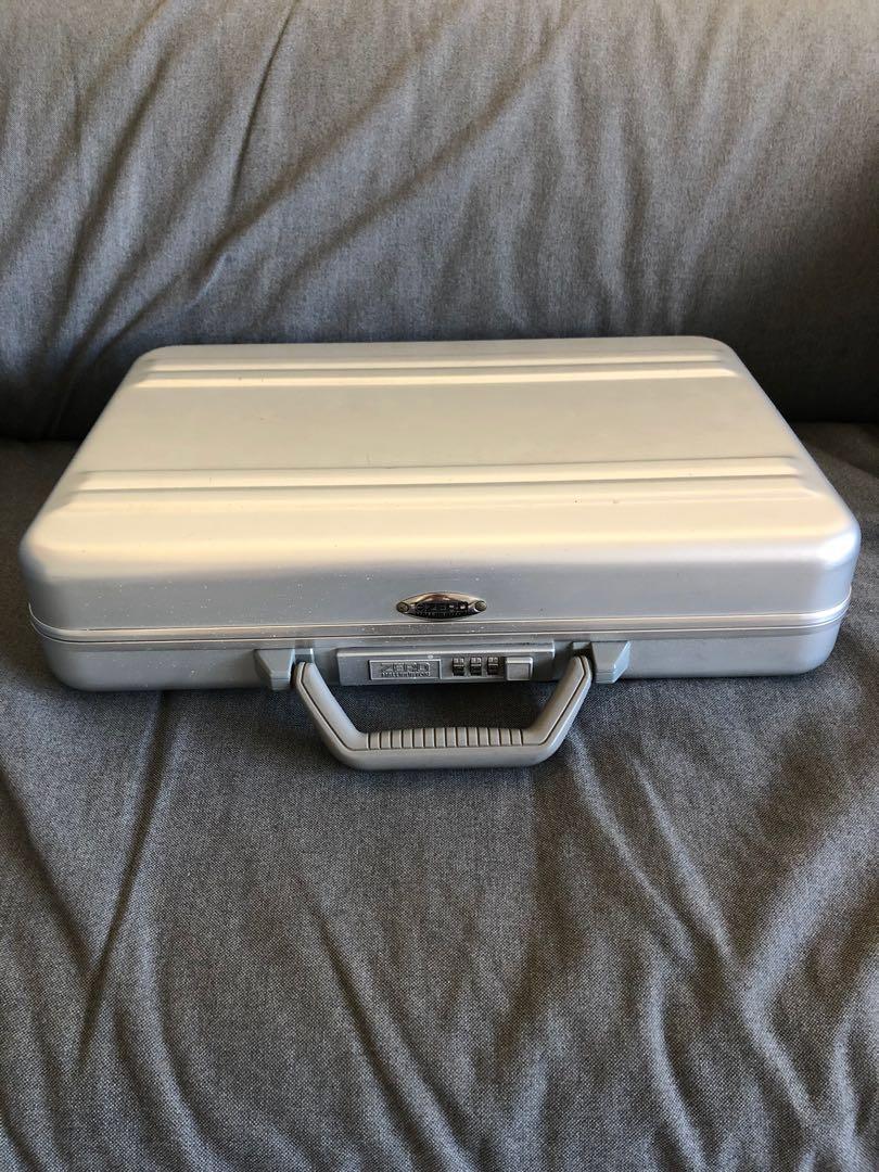 Zero Halliburton Hard Briefcase with Strap, Luxury, Bags & Wallets on ...
