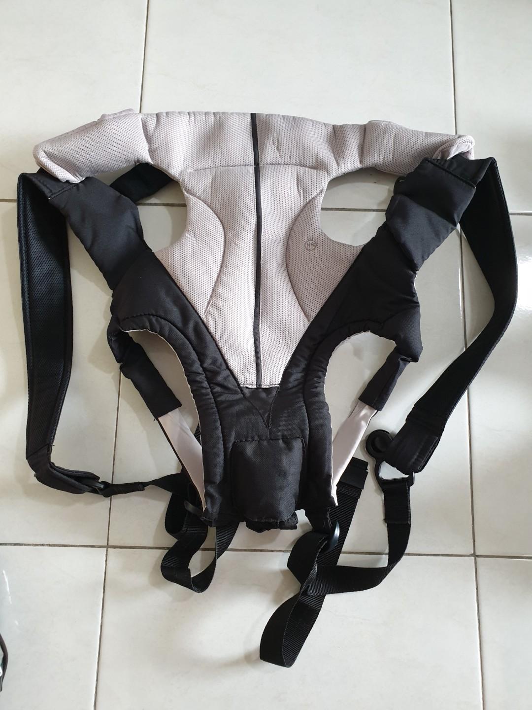 COMBI MAGICAL COMPACT CARRIER, Babies & Kids, Going Out, Carriers ...