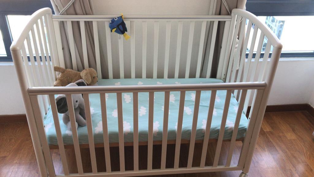 Pali Cot, Babies & Kids, Baby Nursery & Kids Furniture, Cots & Cribs on ...