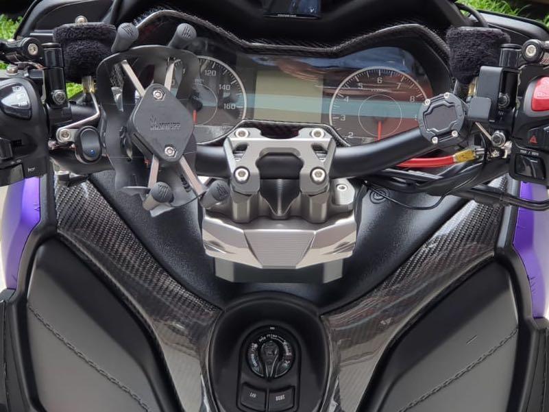 Yamaha Xmax 300 Handlebar Clamp , Motorcycles, Motorcycle Accessories ...