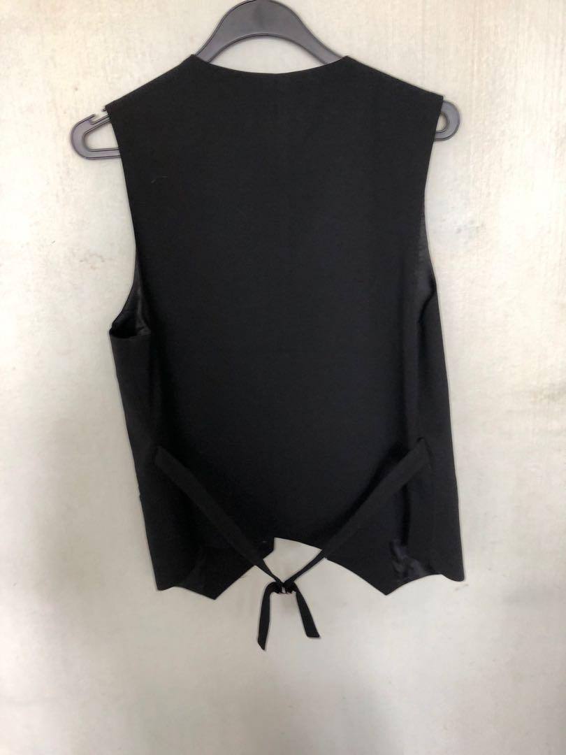 Men's Inner Vest, Men's Fashion, Coats, Jackets and Outerwear on Carousell