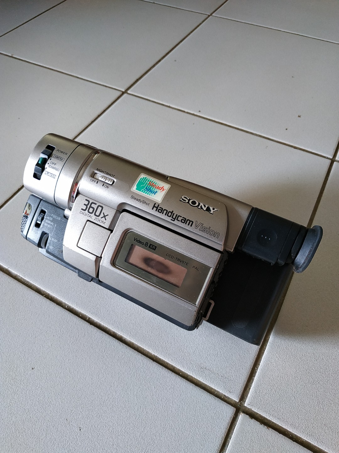 Sony Handycam CCD-TRV57E, Photography, Video Cameras on Carousell