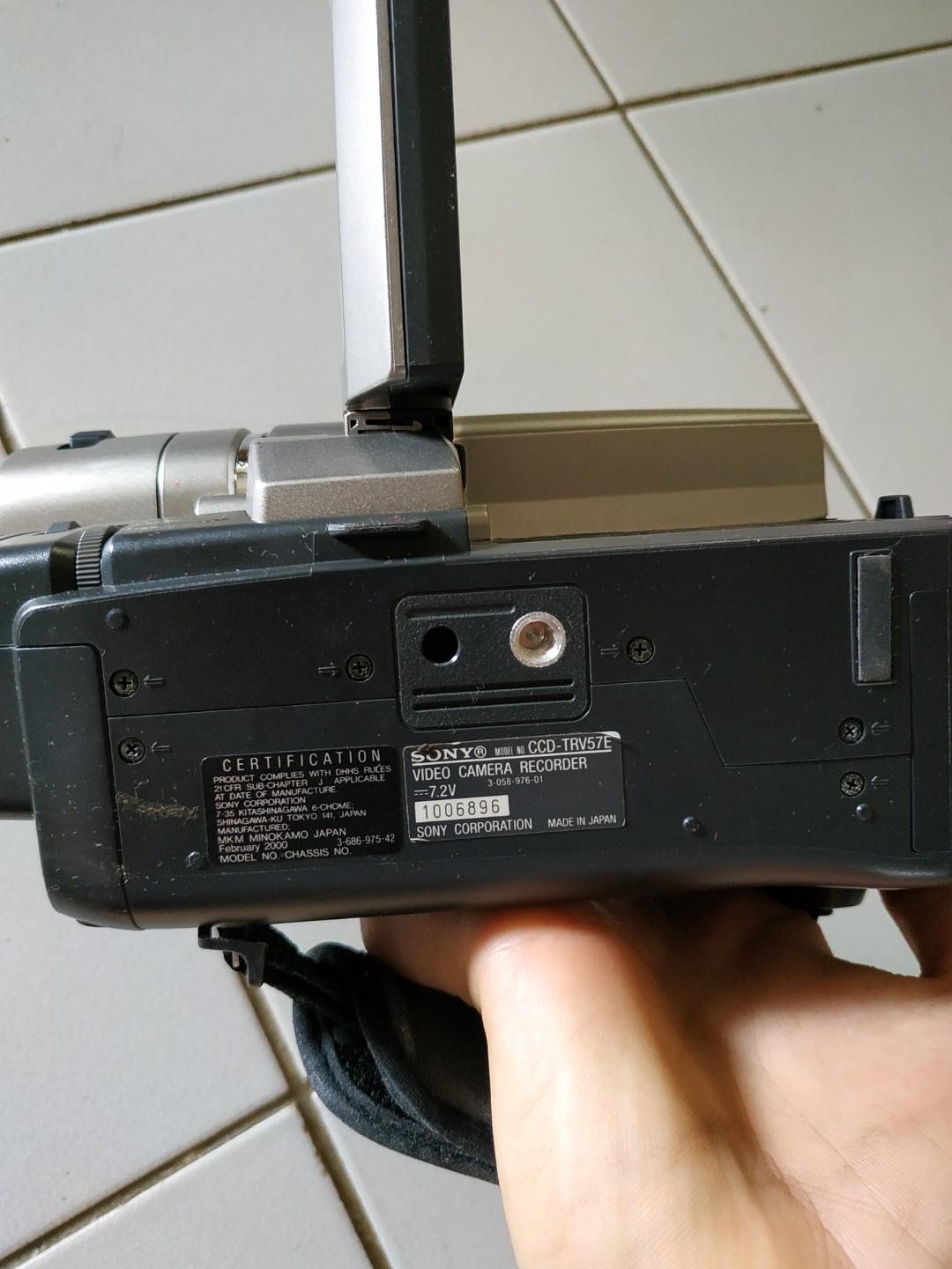 Sony Handycam CCD-TRV57E, Photography, Video Cameras on Carousell