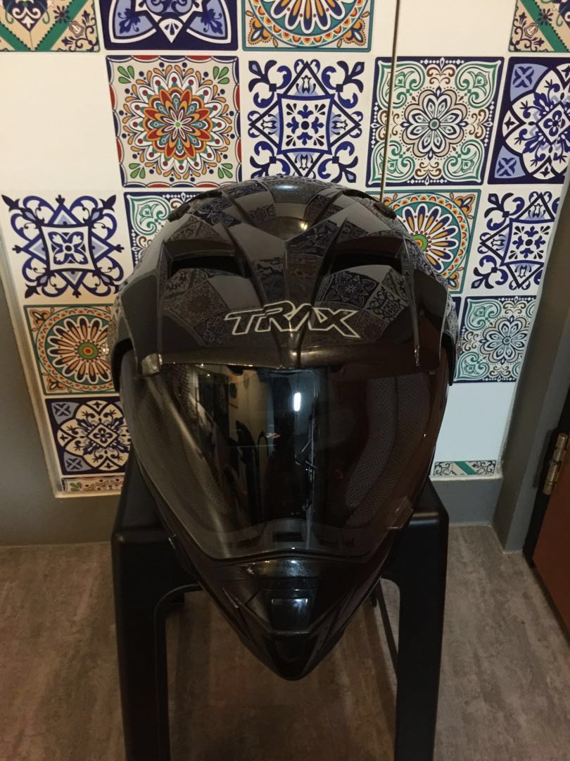 Trax full face - black, Motorcycles, Motorcycle Accessories on Carousell