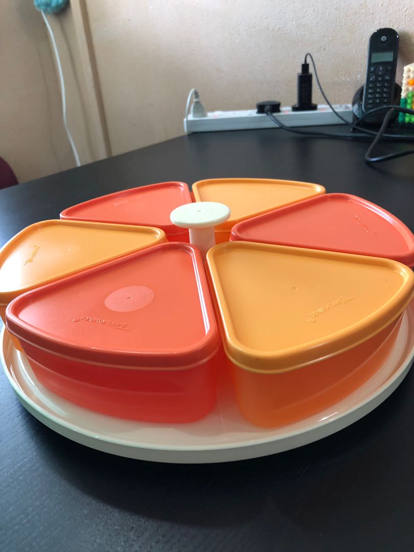 Tupperware Raya Cookies Container, Furniture & Home Living, Kitchenware ...