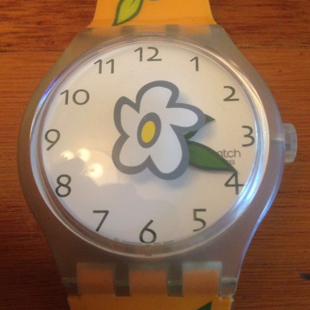 Swatch Daisy Daze, Women's Fashion, Watches & Accessories, Watches on ...