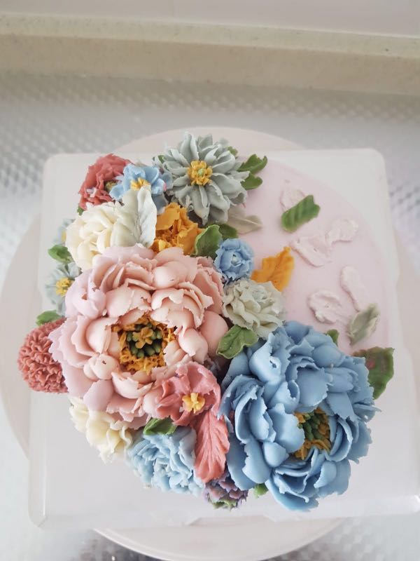 Korean bean paste flower cake, Food & Drinks, Baked Goods on Carousell