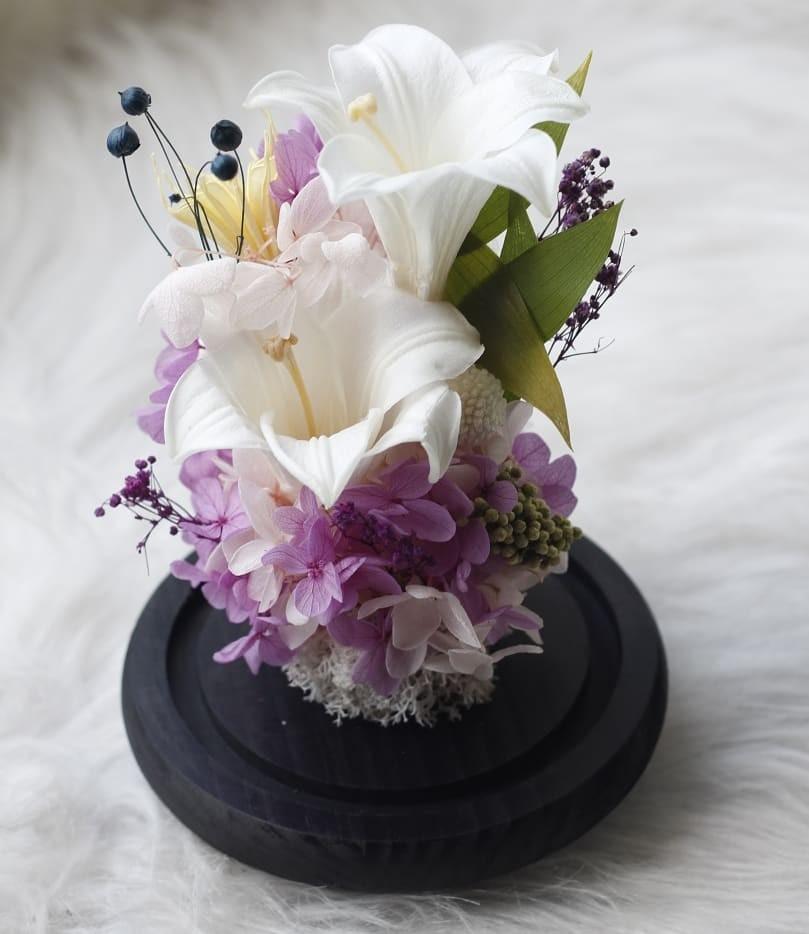 Preserved lily, Hobbies & Toys, Flowers & Bouquets on Carousell