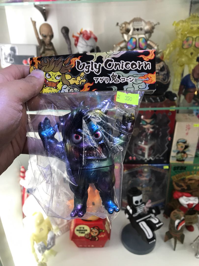 Rampage Toys x Konatsuya Ugly Onicorn 鬼 kaiju sofubi 搪膠 4寸, 興趣及遊戲, 玩具 ...