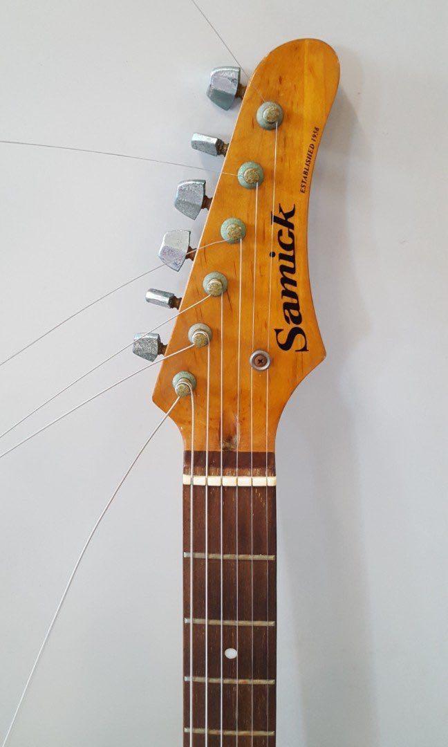 Samick Electric Guitar, Music & Media, Music Instruments on Carousell