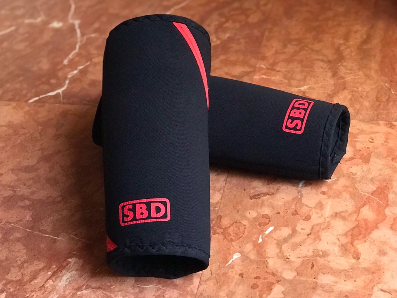SBD Knee Sleeves 7mm S, Health & Nutrition, Braces, Support ...